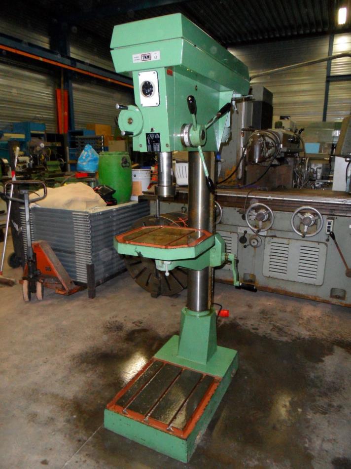 TNW - verkocht model : 45 super condor Boormachines Machinehandel De Leeuw