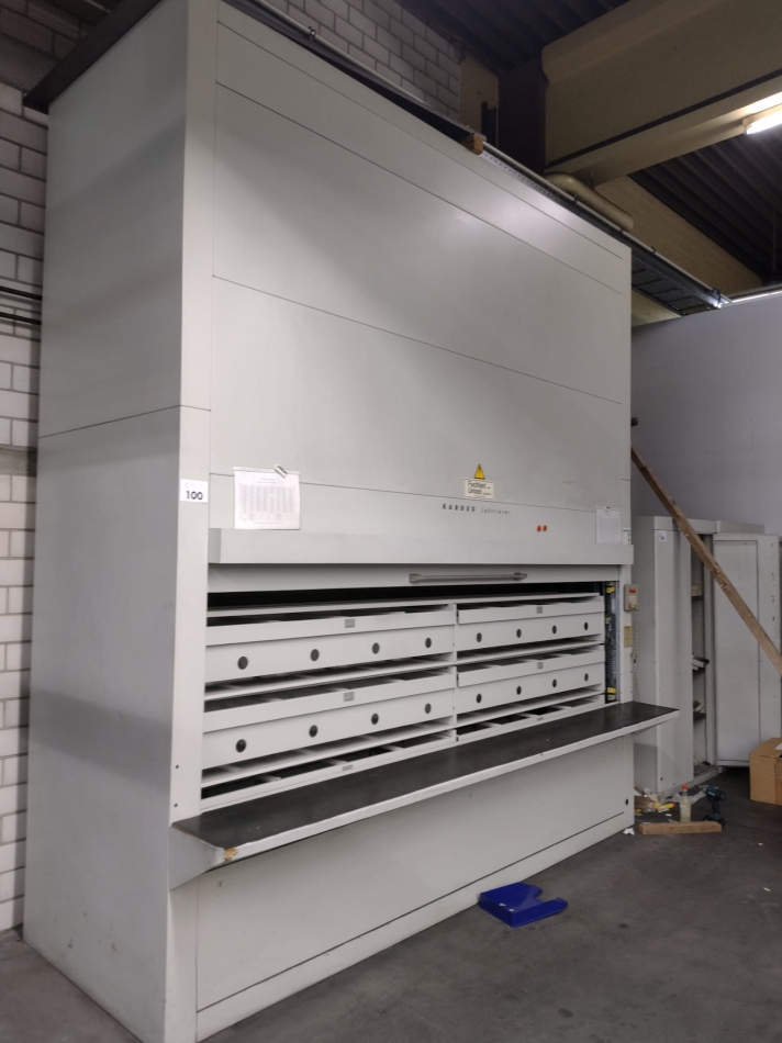 Kardex paternosterkast - verkocht Hoogte : 3650 mm VLM Vertical Lift ...